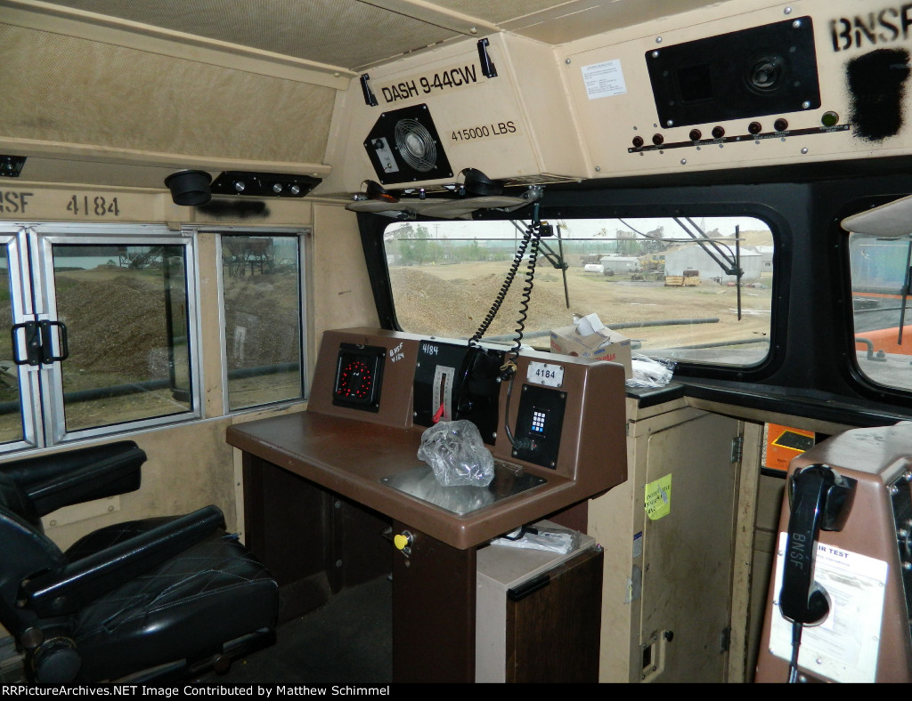 InCab BNSF 4184 Conductors Side